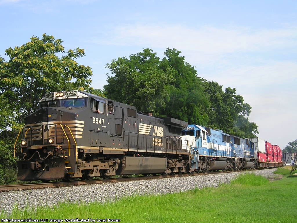 NS 9947 On NS 215 Eastbound